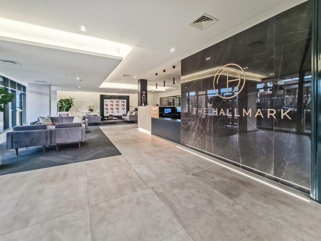 Manchester - 2 Bed Flat, Hallmark Tower, M4 - To Rent Now for £1,450.00 p/m