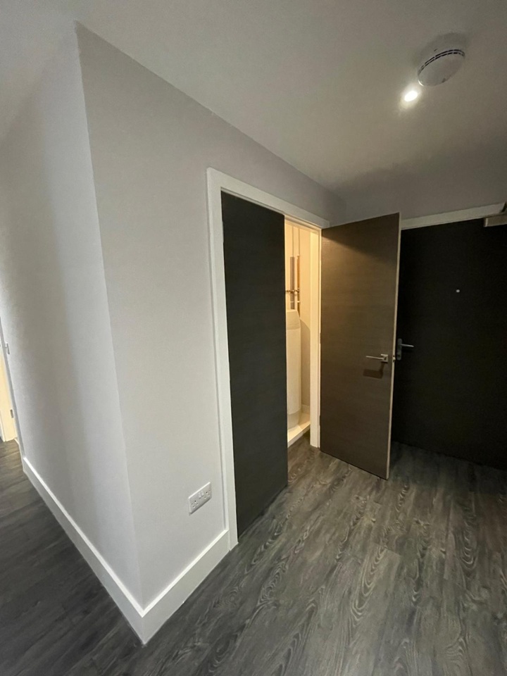 Manchester - 2 Bed Flat, Hallmark Tower, M4 - To Rent Now for £1,450.00 p/m