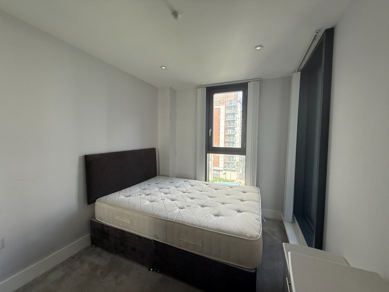 Manchester - 2 Bed Flat, Hallmark Tower, M4 - To Rent Now for £1,450.00 p/m