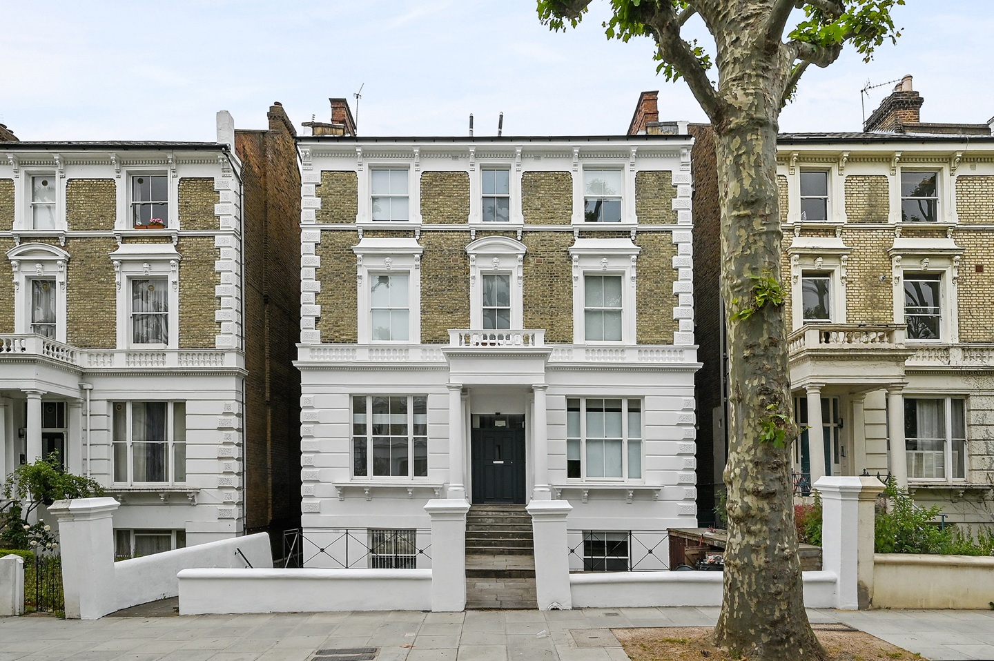 London - 1 Bed Flat, Bassett Road, W10 - To Rent Now for £1,856.66 p/m