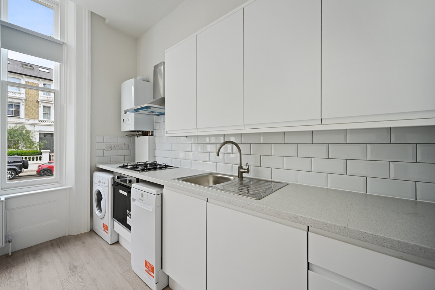 London - 1 Bed Flat, Bassett Road, W10 - To Rent Now for £1,856.66 p/m