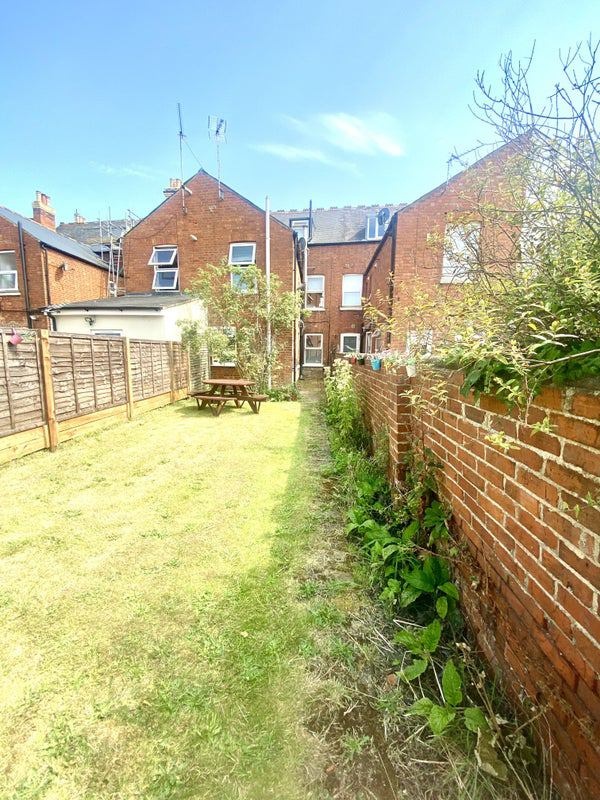 Reading - Room in a Shared House, Whitley Street, RG2 - To Rent Now for ...