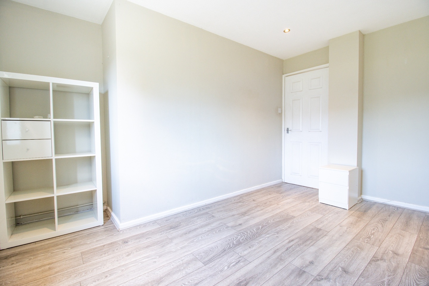 Sidcup - 1 Bed Flat, Pollard Walk, DA14 - To Rent Now for £1,300.00 p/m