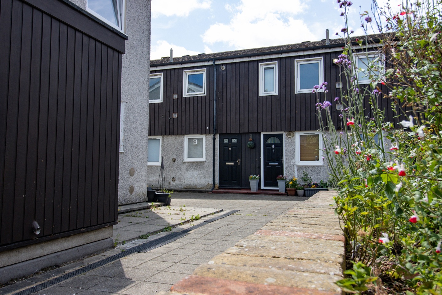 Sidcup - 1 Bed Flat, Pollard Walk, DA14 - To Rent Now for £1,300.00 p/m