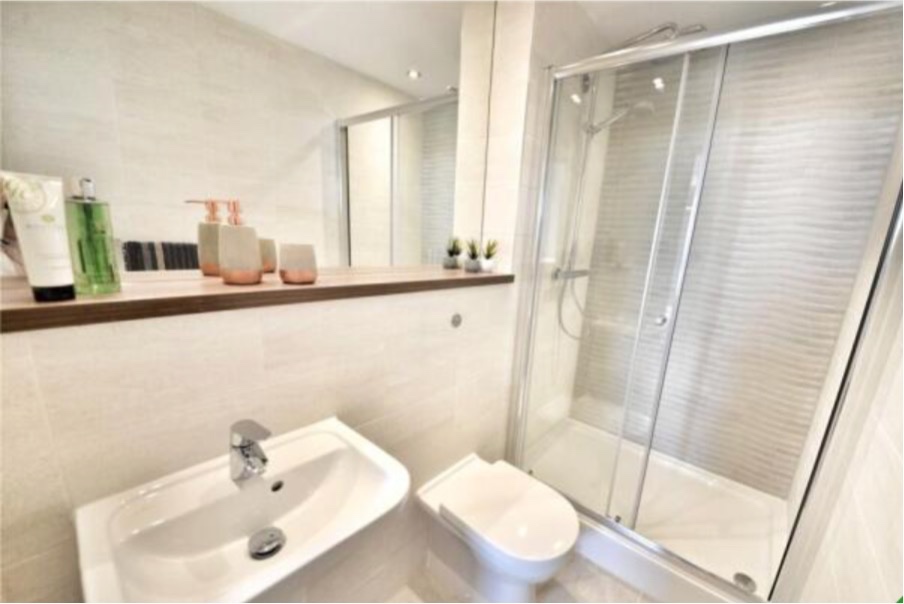Manchester - 2 Bed Flat, Regent Road, M3 - To Rent Now for £1,380.00 p/m