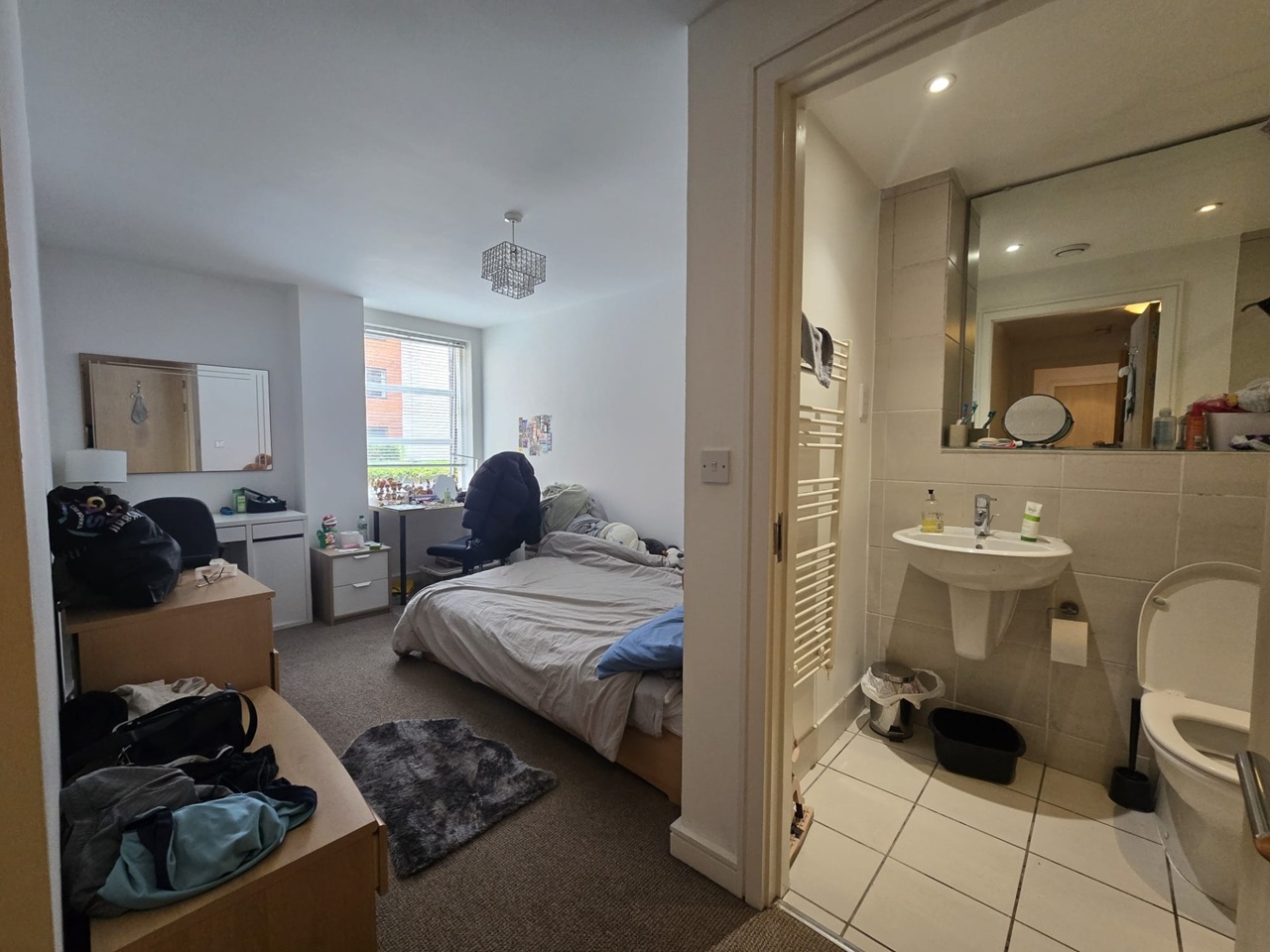 Manchester - 2 Bed Flat, The Quadrangle, M1 - To Rent Now for £1,400.00 p/m