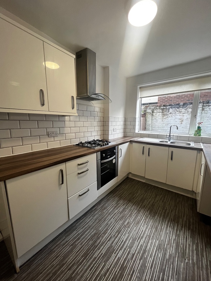 Liverpool - 3 Bed Terraced House, Isaac Street, L8 - To Rent Now for £ ...