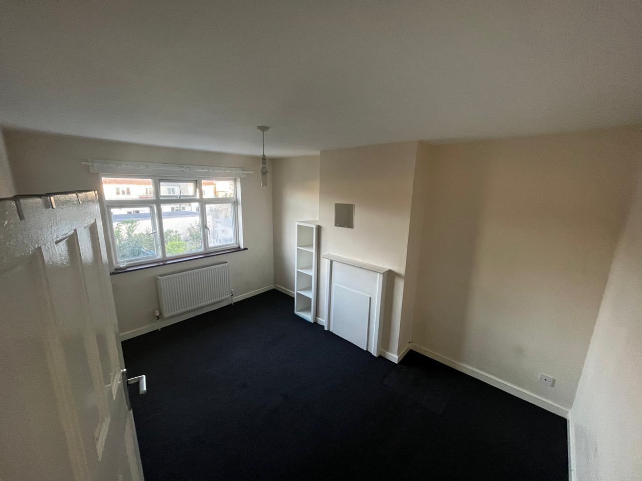 London - Room in a Shared House, Boxgrove Road, SE2 - To Rent Now for £ ...