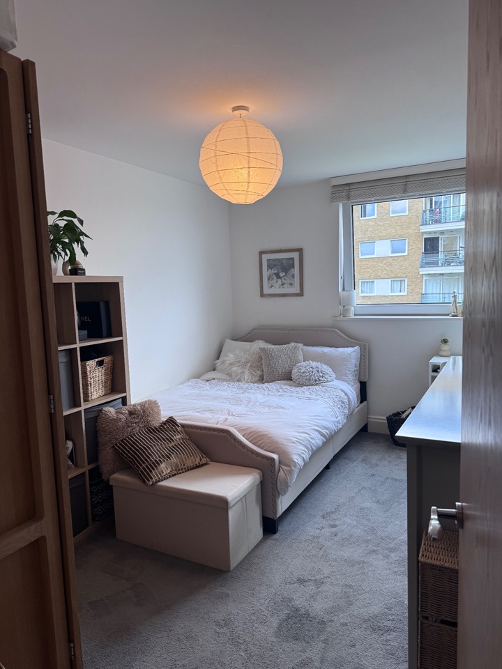 London - Room in a Shared Flat, Bluewater House, SW18 - To Rent Now for ...
