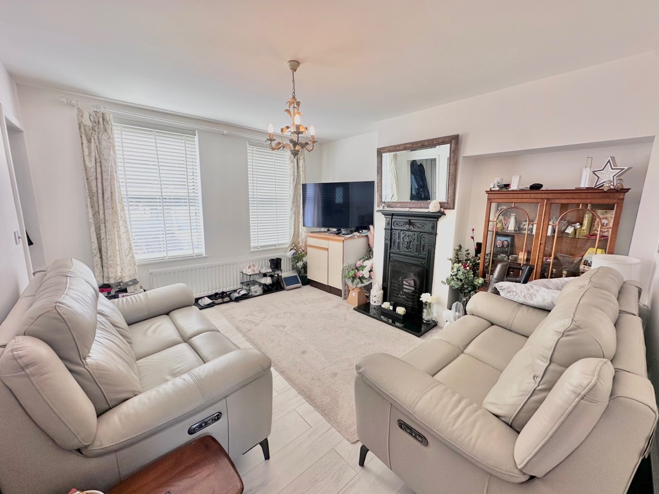 London - 2 Bed Terraced House, Beaconsfield Road, SE9 - To Rent Now for ...