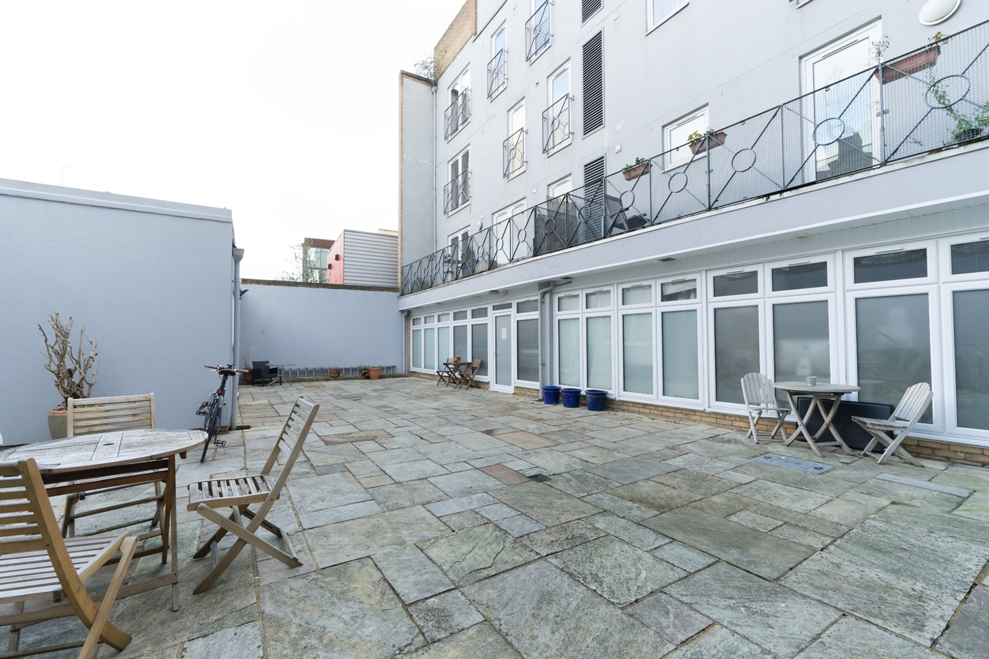 Bethnal Green - 2 Bed Flat, Mowlem Street, E2 - To Rent Now for £2,200. ...