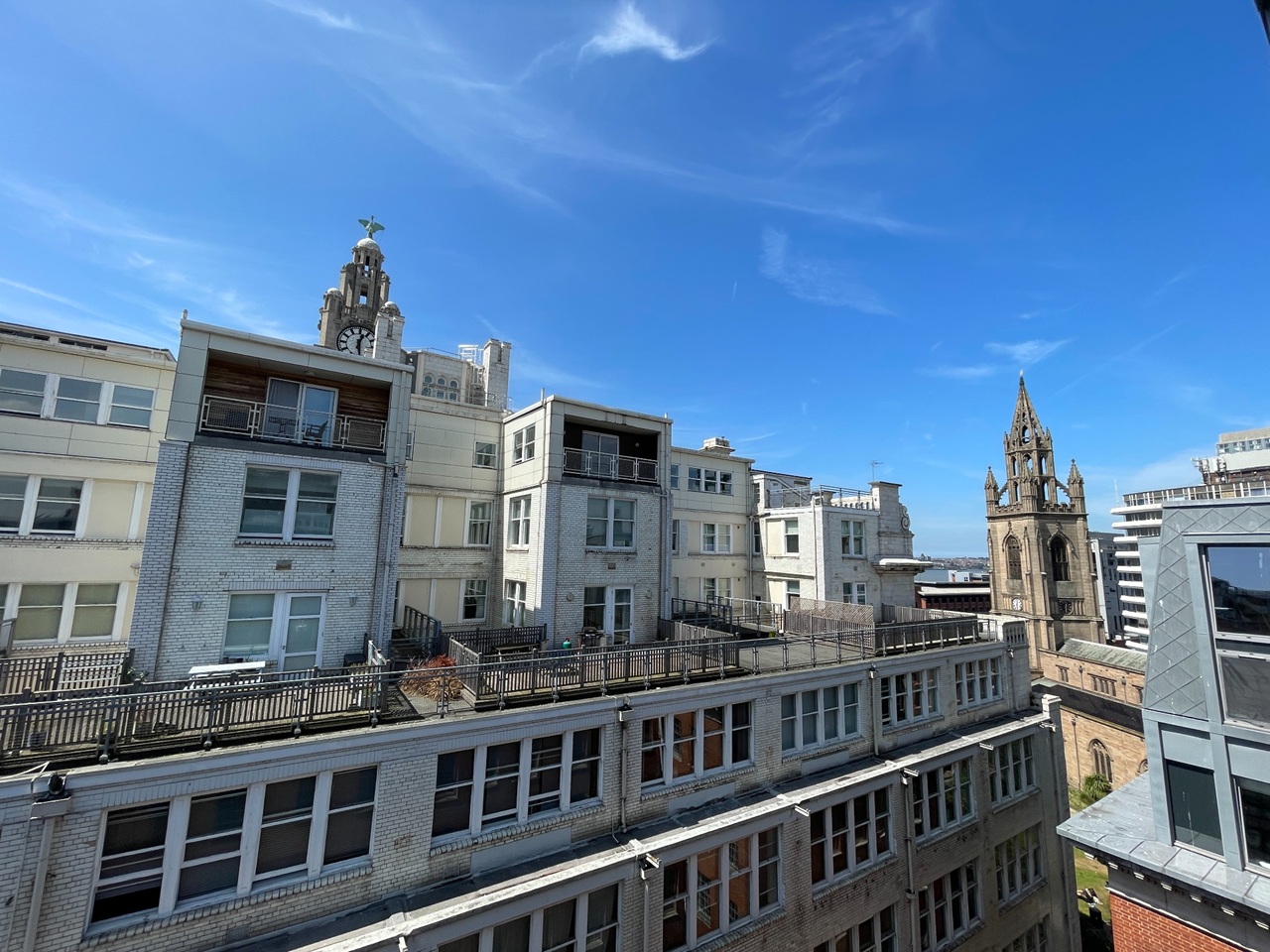 Liverpool - 2 Bed Flat, Reliance House, L2 - To Rent Now for £1,225.00 p/m