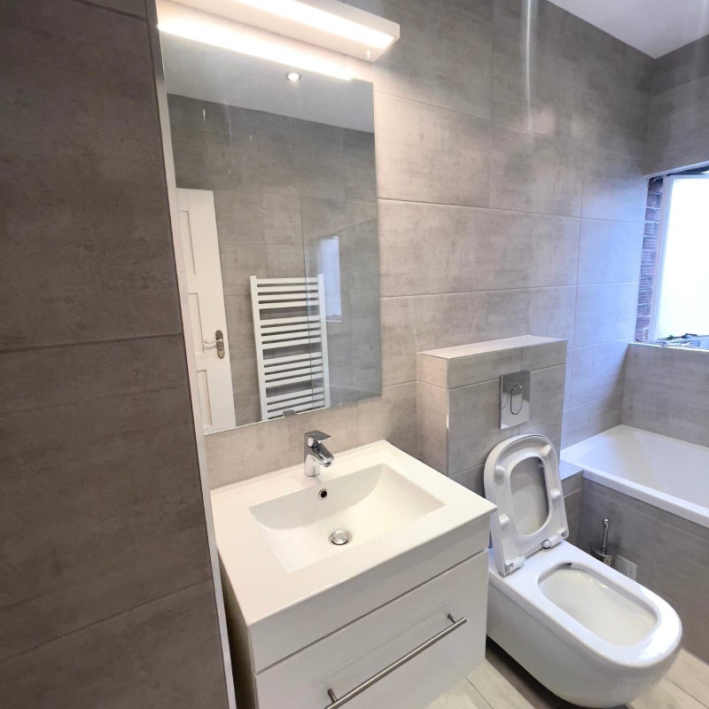 London - Room in a Shared Flat, Paramount Court, WC1E - To Rent Now for ...