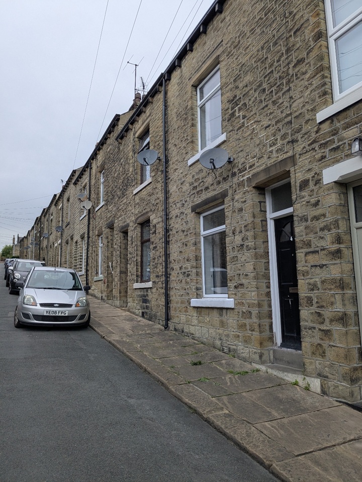 Holywell Green, Halifax - 3 Bed Terraced House, Chapel Street, HX4 - To ...