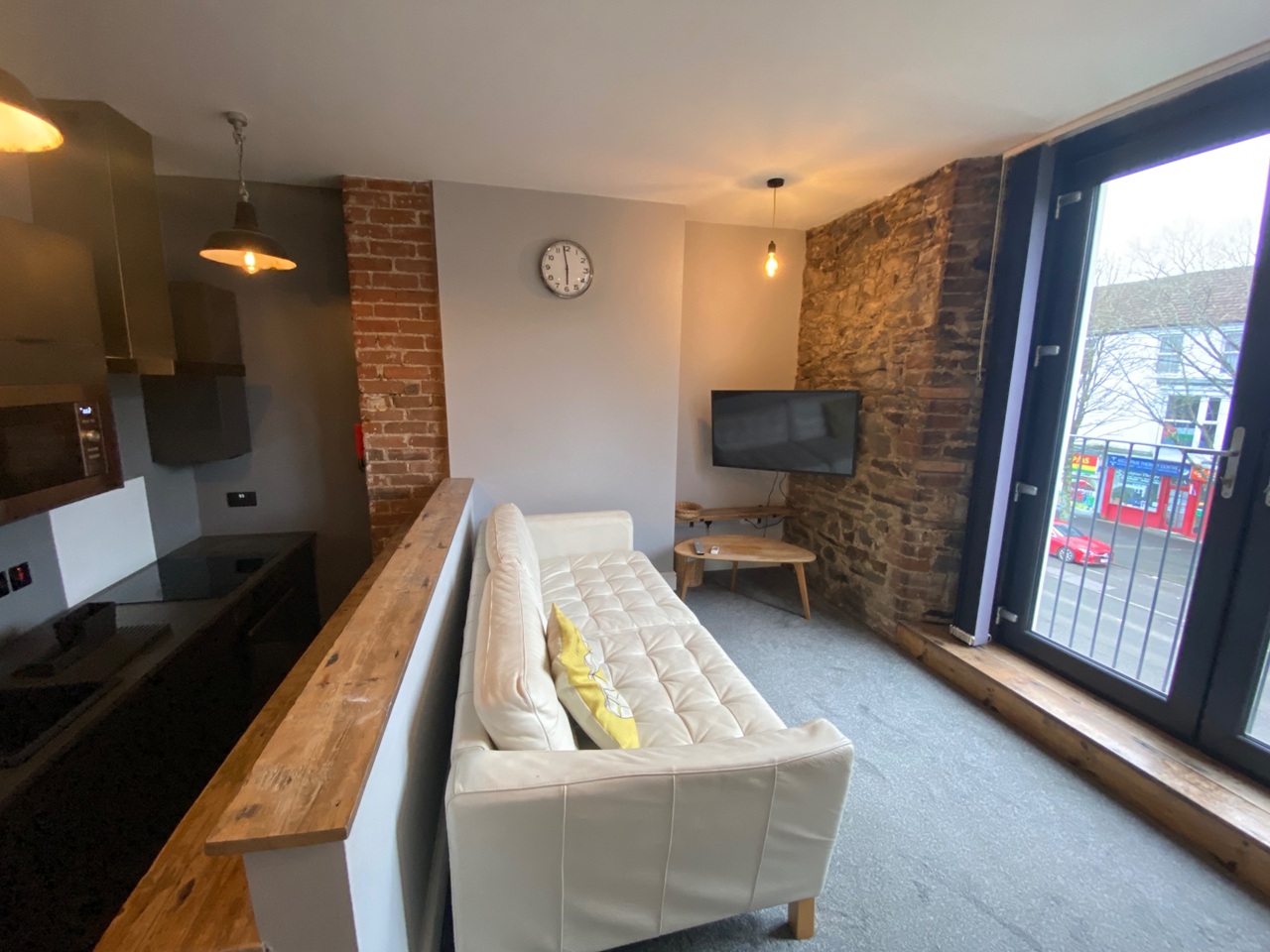 Swansea - 1 Bed Flat, Walter Road, SA1 - To Rent Now for £785.00 p/m