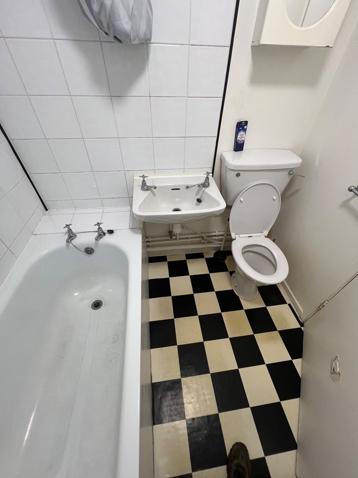 Heelands, Milton Keynes - 1 Bed Flat, Tranlands Brigg, MK13 - To Rent ...