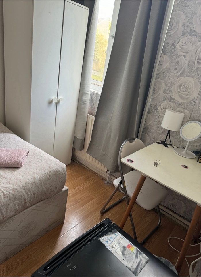 London - Room in a Shared House, Brockmer House, E1 - To Rent Now for £ ...