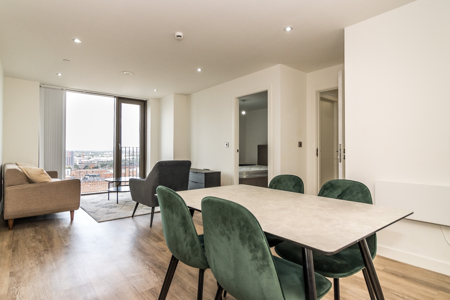 Manchester - 2 Bed Flat, Oxygen Tower, M1 - To Rent Now for £1,700.00 p/m