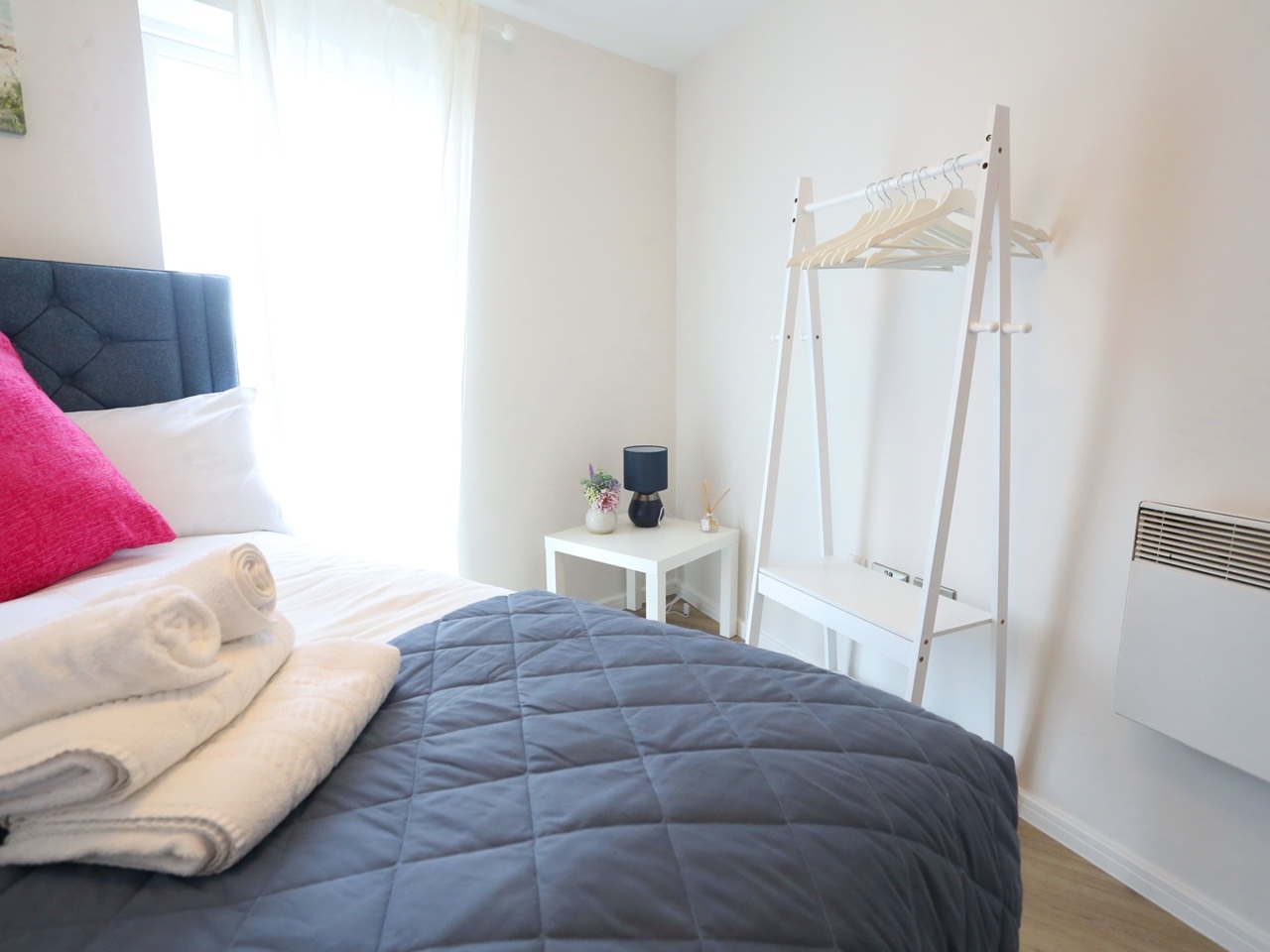 Manchester - 2 Bed Flat, Stuart Street, M11 - To Rent Now for £2,150.00 p/m