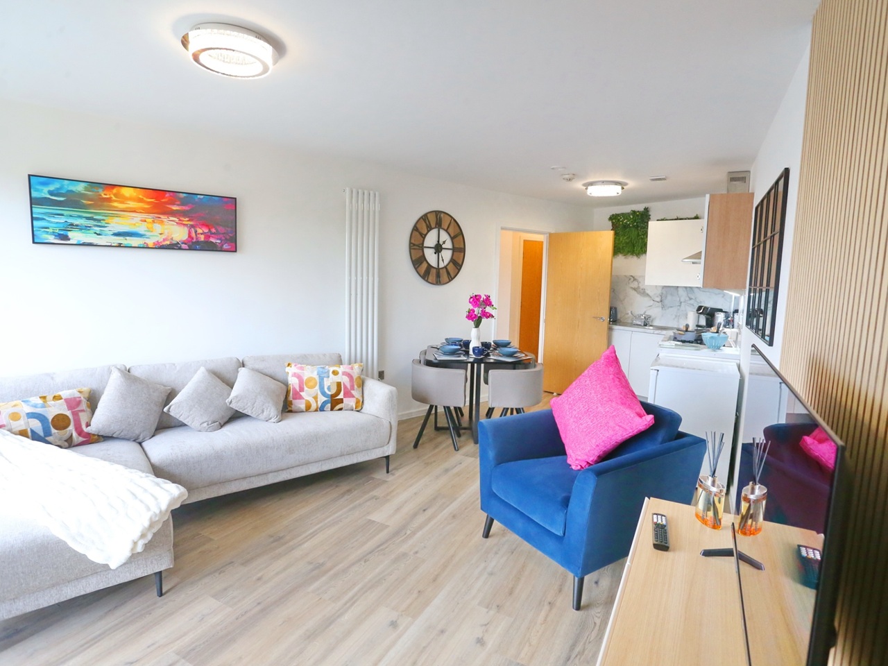 Manchester - 2 Bed Flat, Stuart Street, M11 - To Rent Now for £2,150.00 p/m