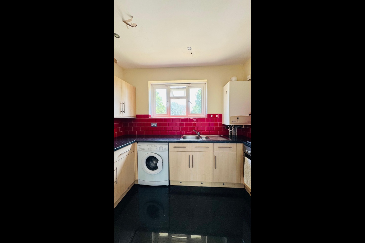 London - 1 Bed Flat, Marriott Road, E15 - To Rent Now for £1,550.00 p/m