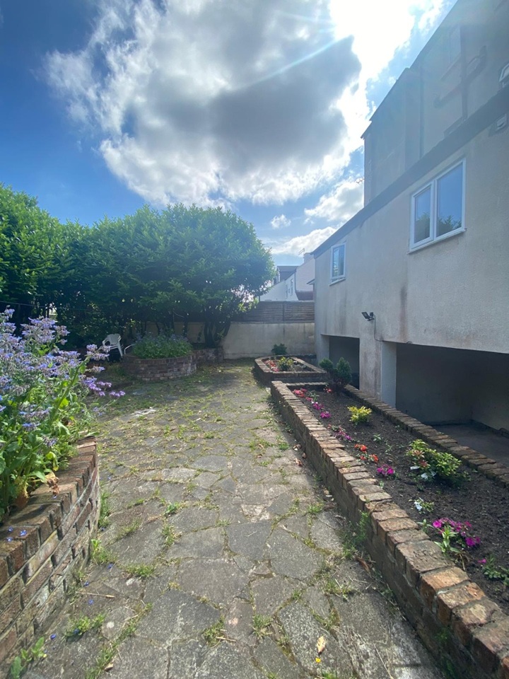 Liverpool - 1 Bed Flat, Rawcliffe Road, L9 - To Rent Now for £600.00 p/m