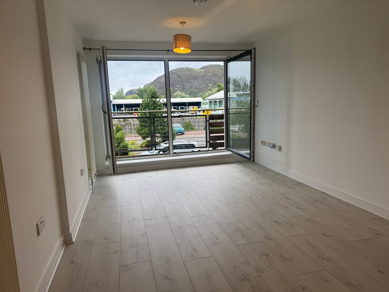 Edinburgh - 2 Bed Flat, Peffer Bank, EH16 - To Rent Now for £1,299.00 p/m