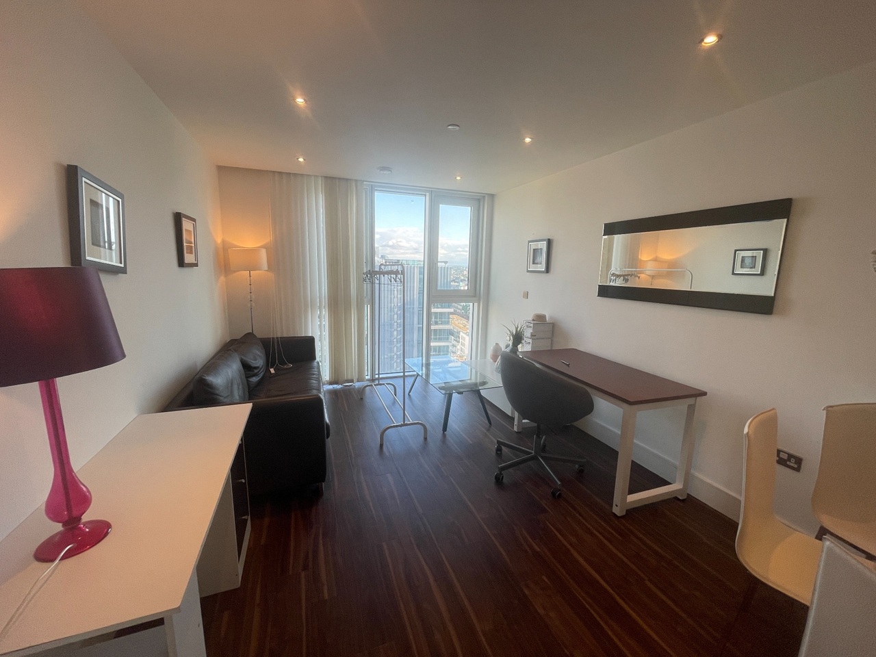 London - 1 Bed Flat, Altitude Point, E1 - To Rent Now for £2,708.00 p/m