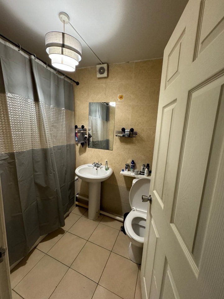 Surbiton - Studio Flat, Berrylands Road, KT5 - To Rent Now for £1,300. ...