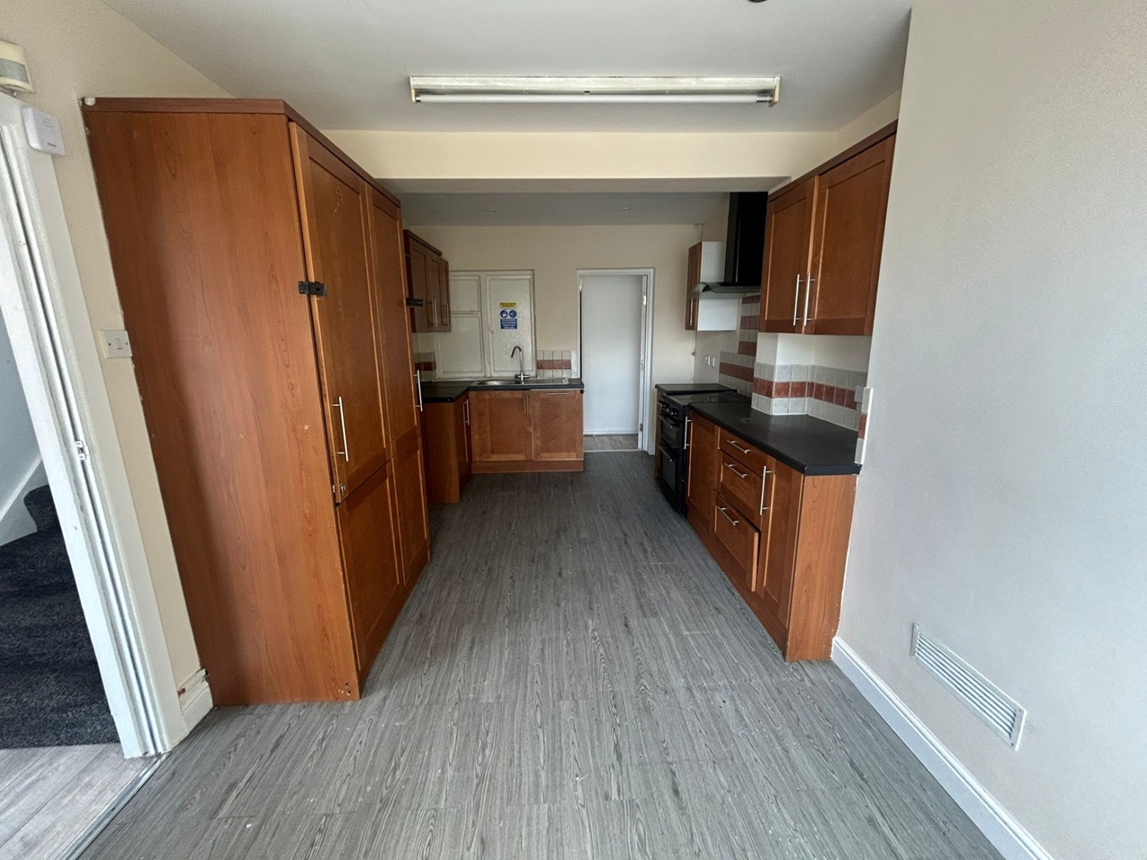 Slough - 8 Bed Semi-Detached House, Aldborough Spur, SL1 - To Rent Now ...