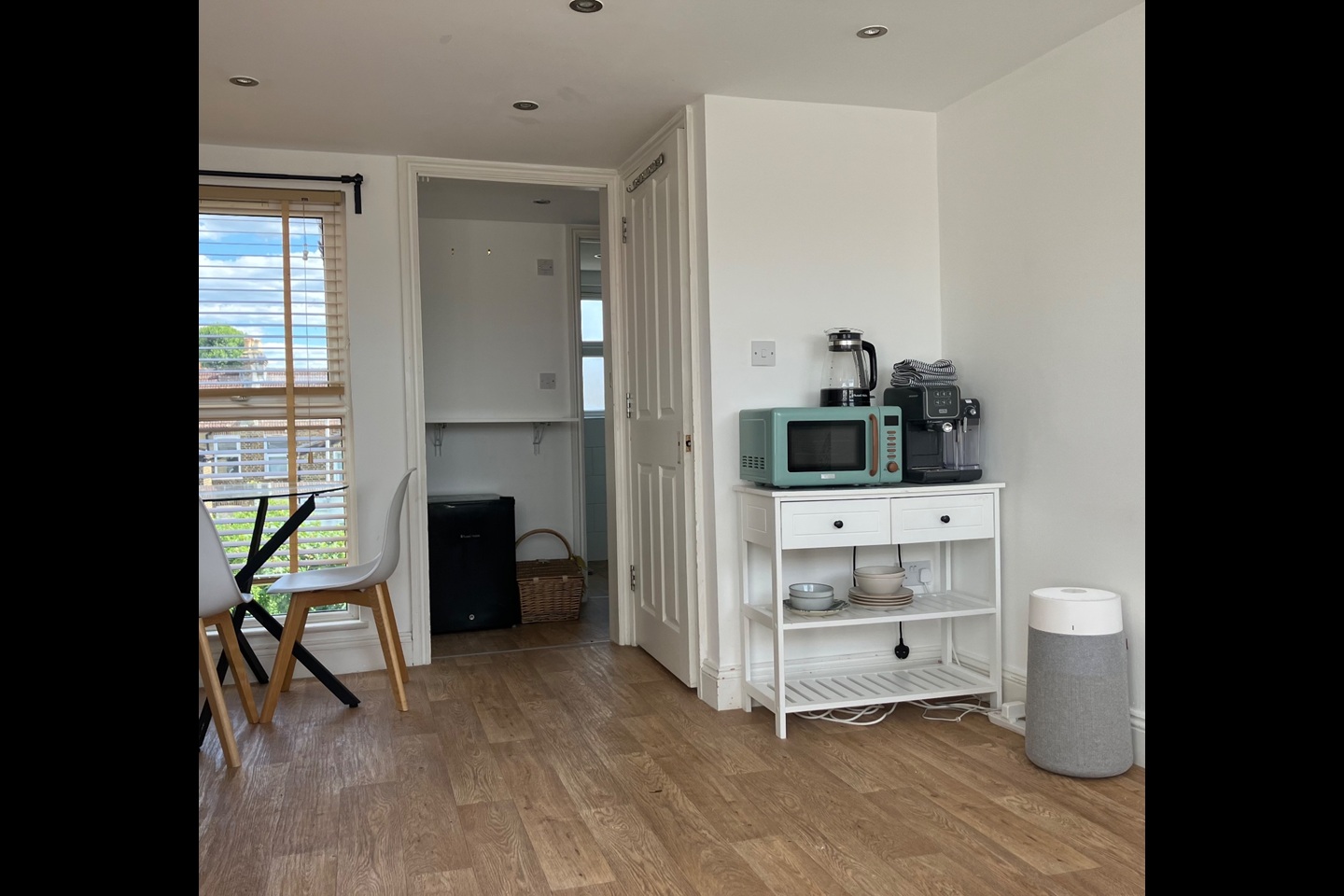 London - Studio Flat, Sandown Road, SE25 - To Rent Now for £1,000.00 p/m