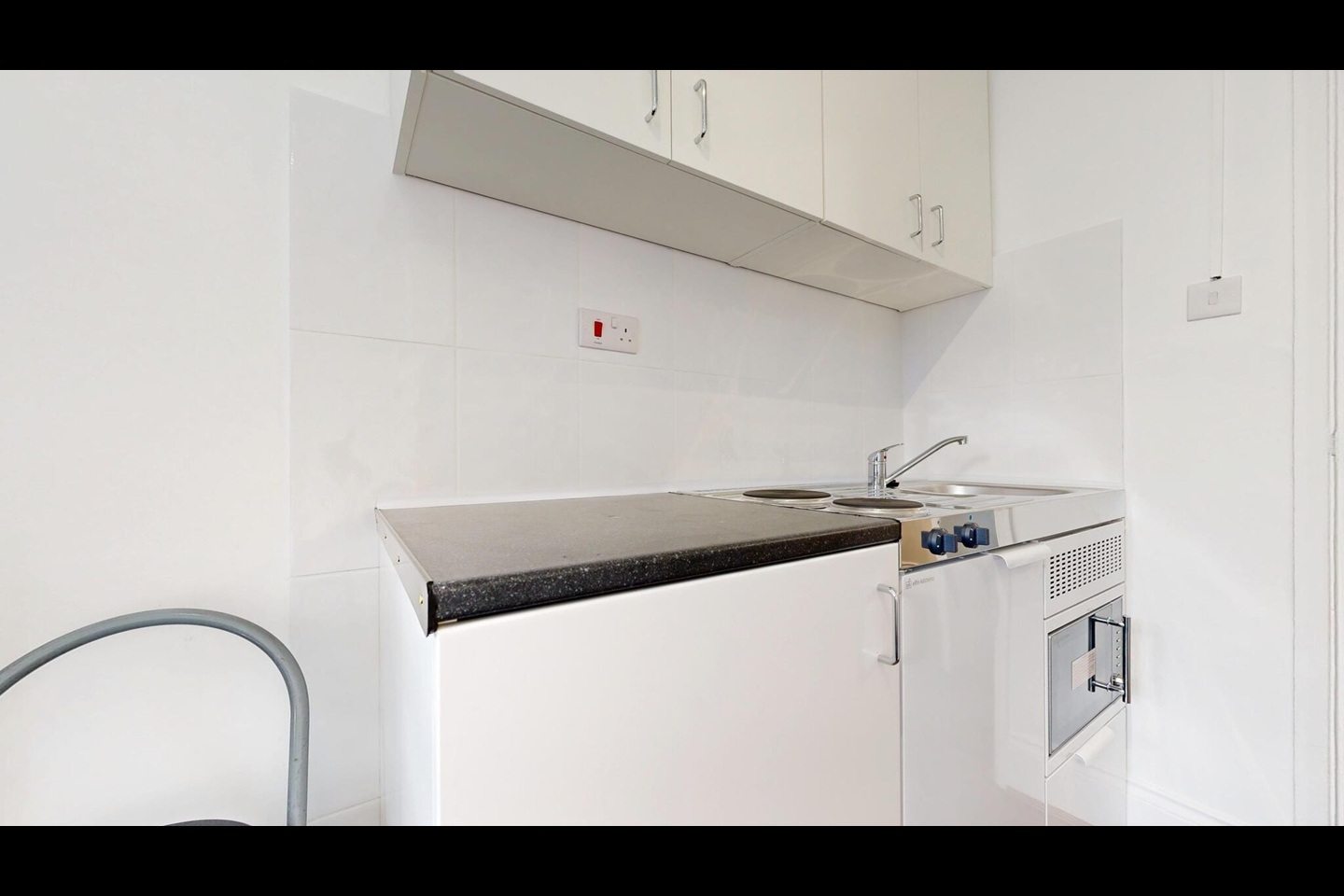 London - Studio Flat, Talbot Square, W2 - To Rent Now for £1,500.00 p/m