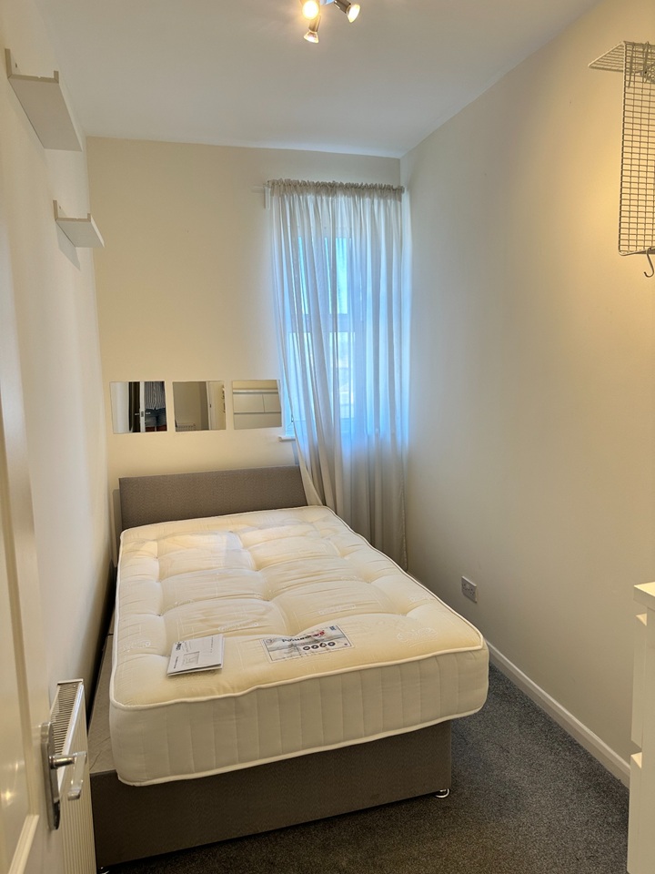 London - 2 Bed Flat, Colworth Grove, SE17 - To Rent Now for £2,200.00 p/m