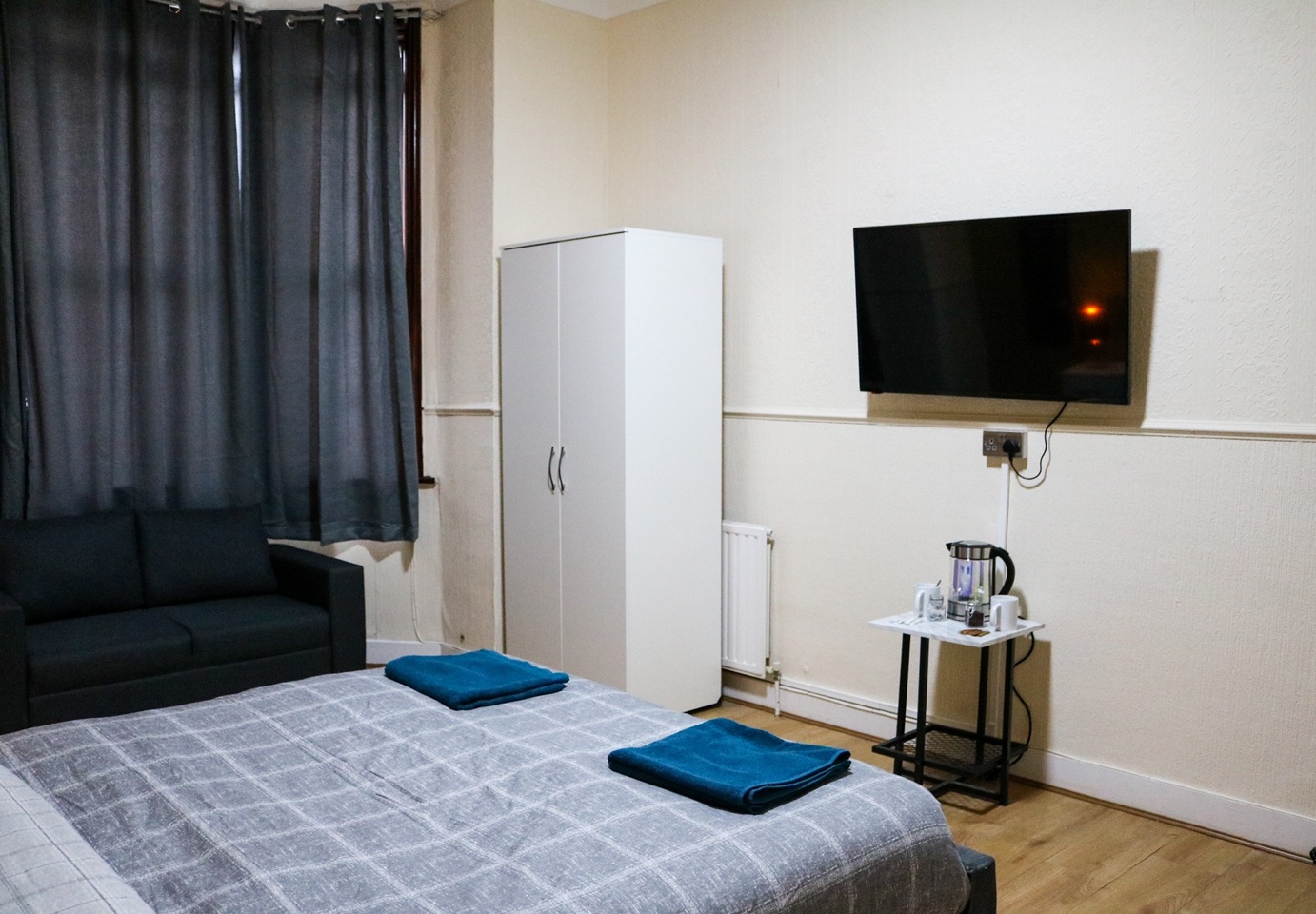 London - Room in a Shared House, Disraeli Road, E7 - To Rent Now for £ ...