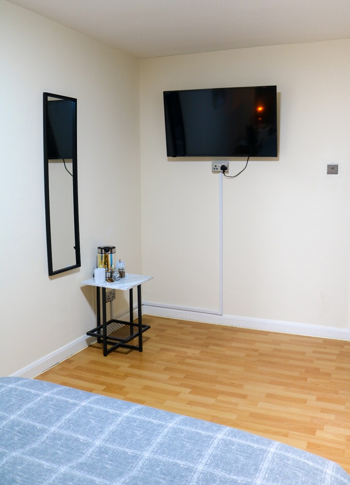 London - Room in a Shared House, Disraeli Road, E7 - To Rent Now for £ ...