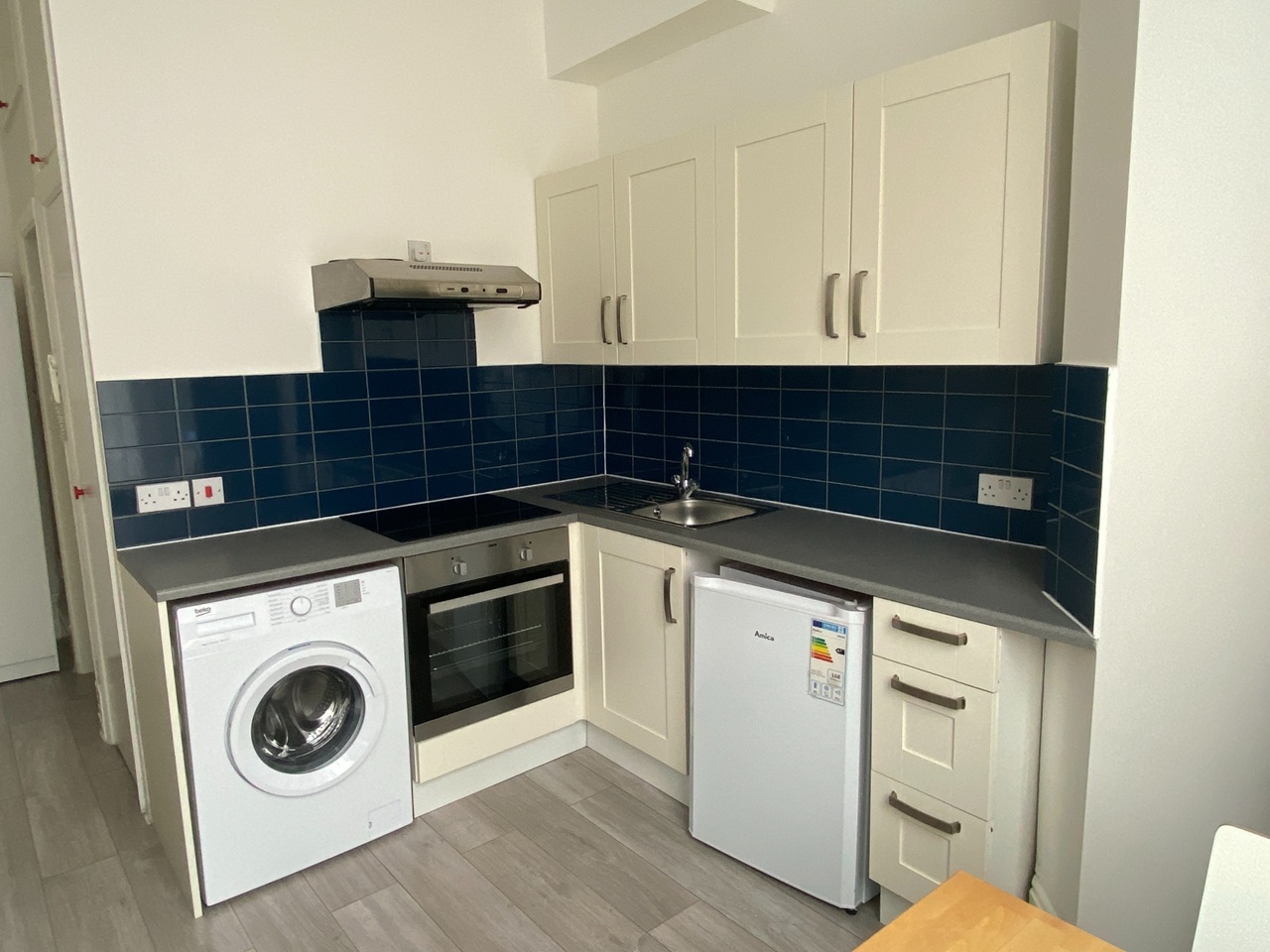London - Studio Flat, Kilburn, NW6 - To Rent Now for £1,150.00 p/m