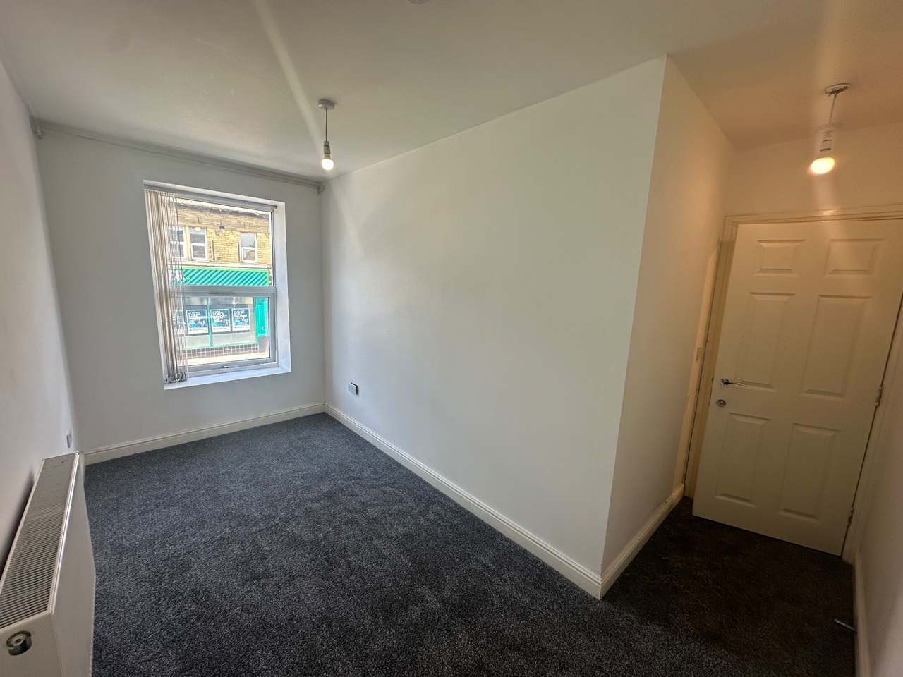 Bradford - 2 Bed Flat, Duckworth Lane, BD9 - To Rent Now for £700.00 p/m