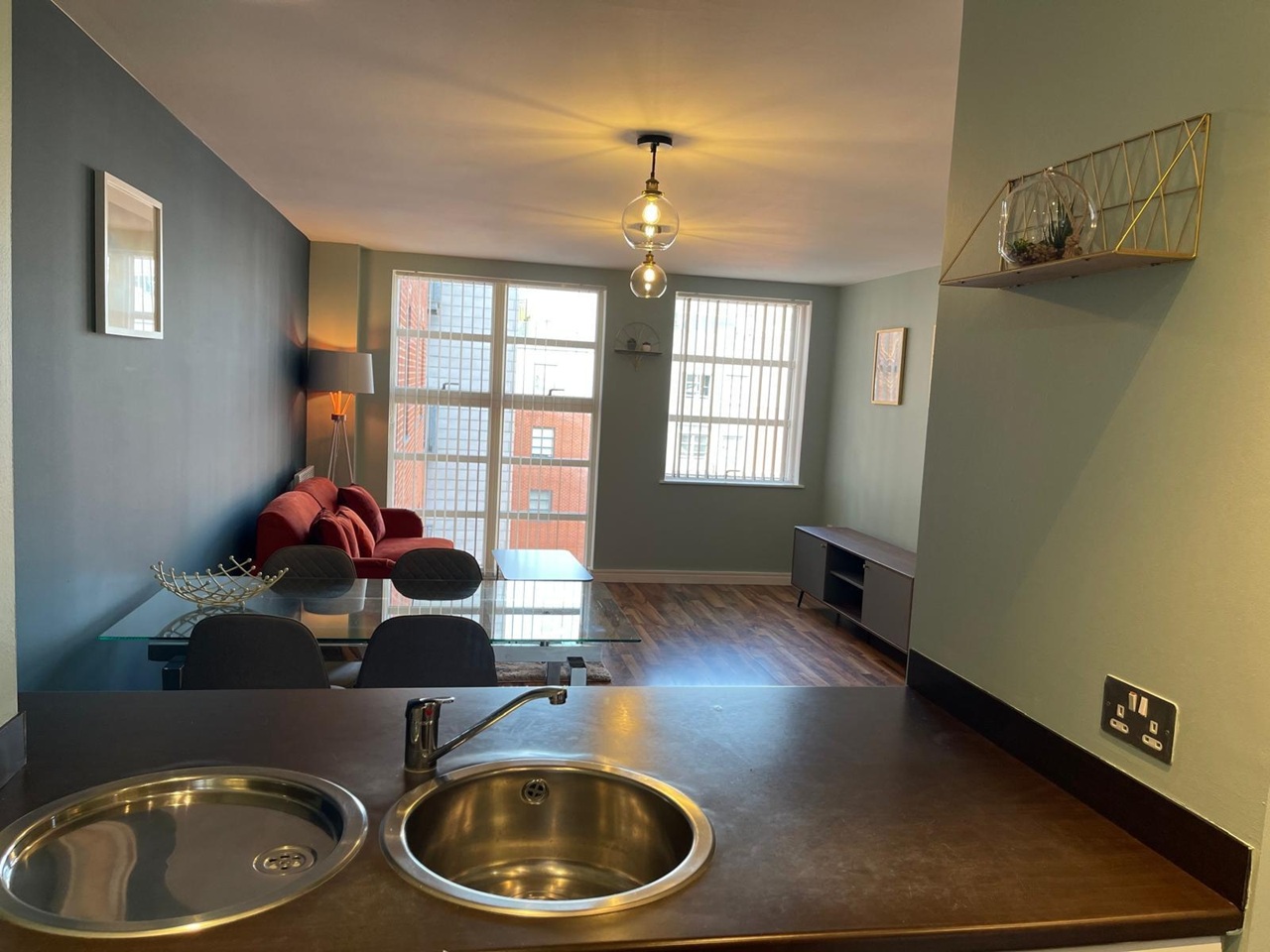 Manchester - 2 Bed Flat, The Quadrangle, M1 - To Rent Now for £1,500.00 p/m