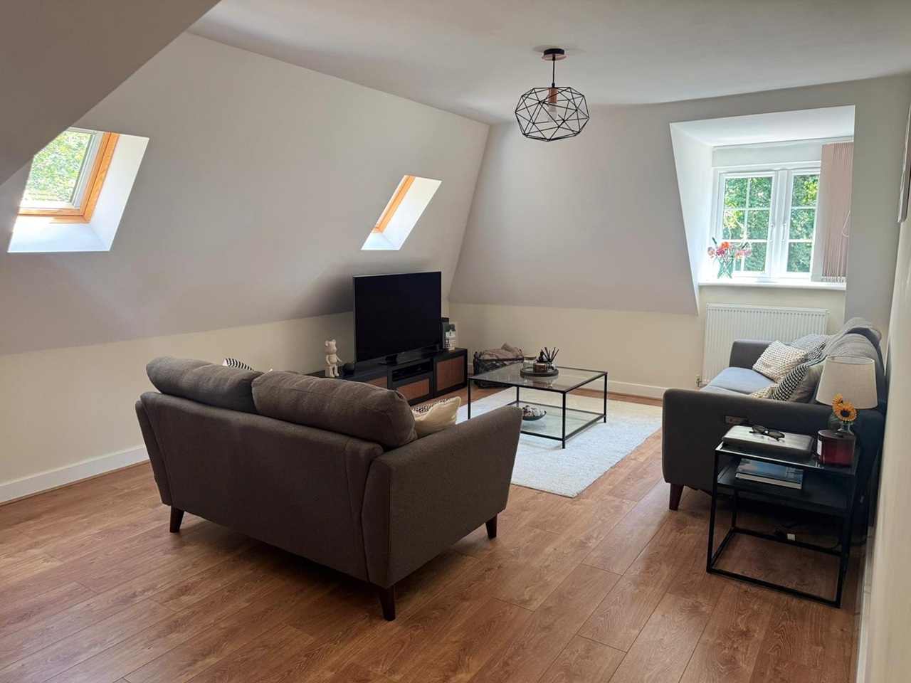 Camberley - 2 Bed Flat, Brackendale Court, GU15 - To Rent Now for £ ...