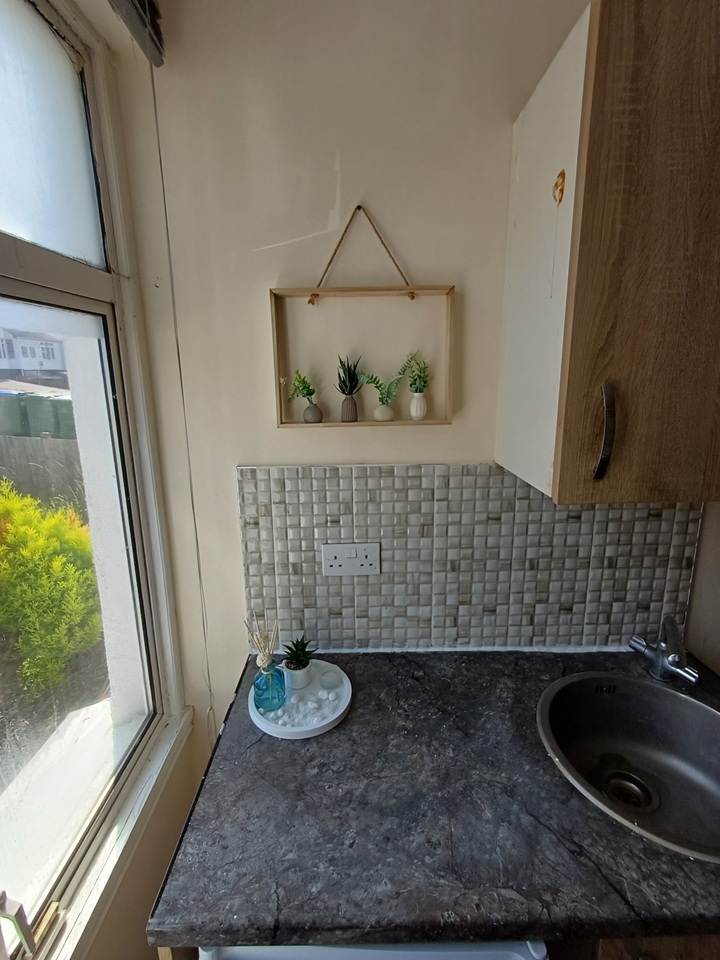 Bexleyheath - 1 Bed Flat, Parkside Avenue, DA7 - To Rent Now for £1,049 ...