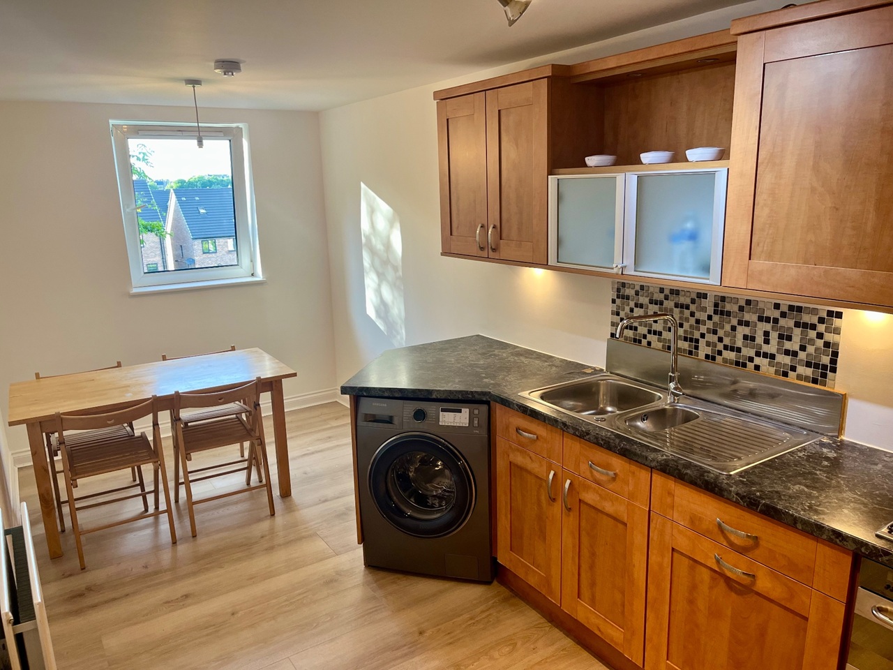 Edinburgh - 2 Bed Flat, Springfield Street, EH6 - To Rent Now for £ ...