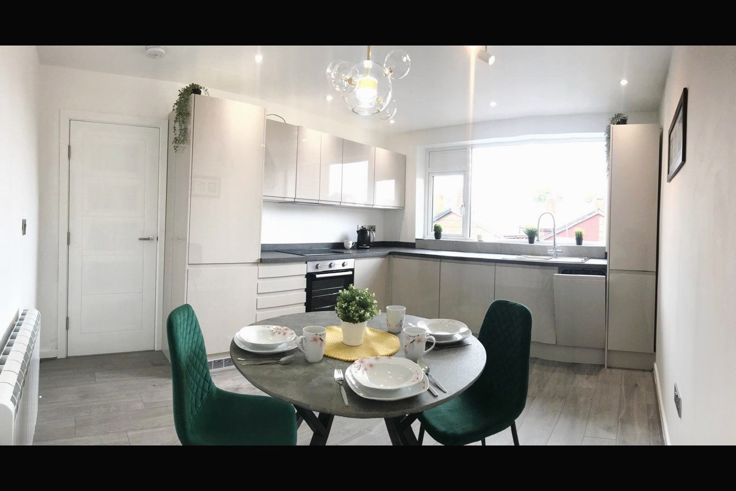 Manchester - 3 Bed Flat, Fairfield Court, M14 - To Rent Now for £1,645. ...