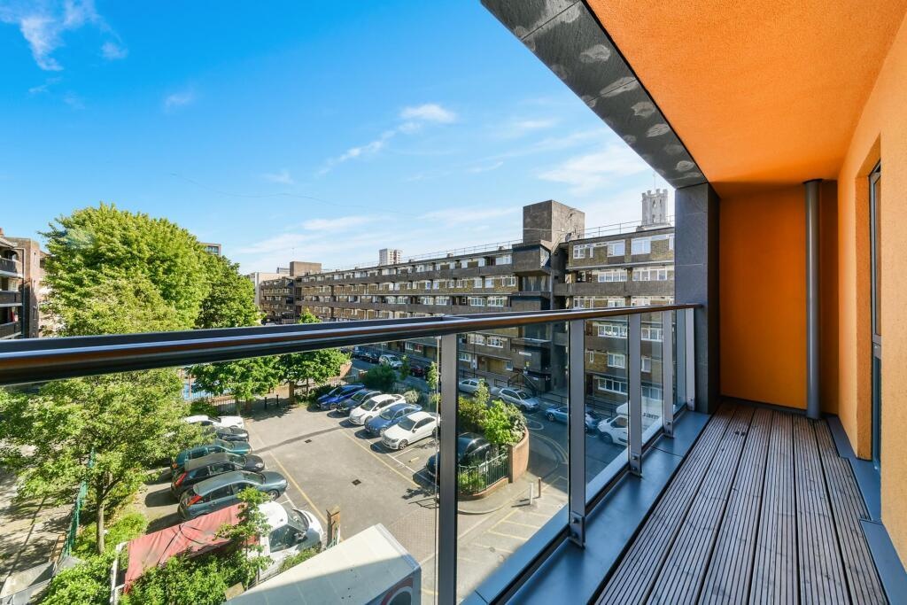 London - 2 Bed Flat, Chi Building, E1 - To Rent Now for £2,700.00 p/m