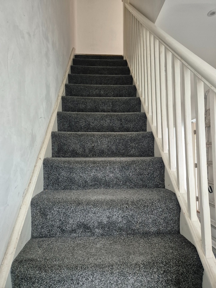 Surbiton - 3 Bed Flat, Chiltern Drive, KT5 - To Rent Now for £1,800.00 p/m