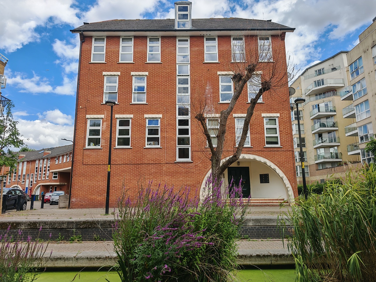 London - 1 Bed Flat, Durell House, SE16 - To Rent Now for £1,734.00 p/m