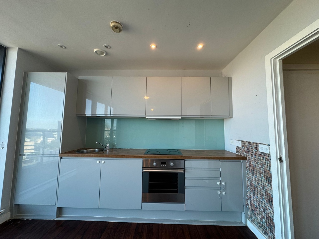 Basildon , Essex - 2 Bed Flat, The Icon Southernhay, SS14 - To Rent Now ...