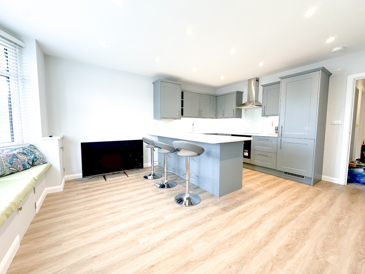 Bournemouth - 3 Bed Flat, Christchurch Road, BH7 - To Rent Now for £ ...