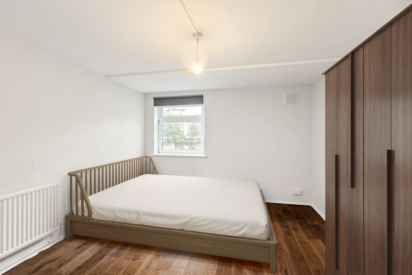 London - 2 Bed Maisonette, Gavin House, SE18 - To Rent Now for £1,599. ...