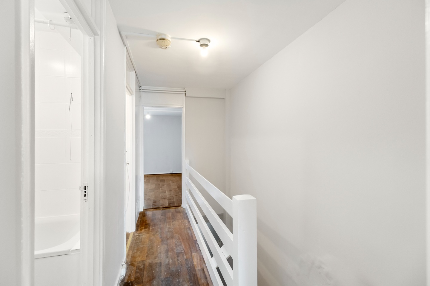 London - 2 Bed Maisonette, Gavin House, SE18 - To Rent Now for £1,599. ...