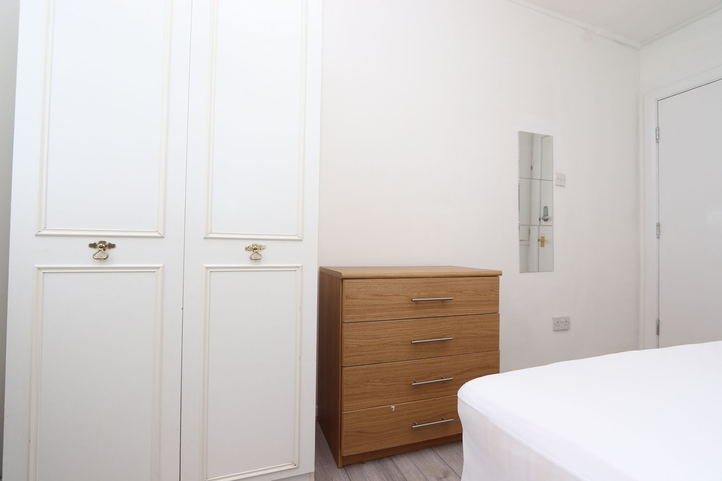 London - Room in a Shared Flat, Harold House, E2 - To Rent Now for £780 ...